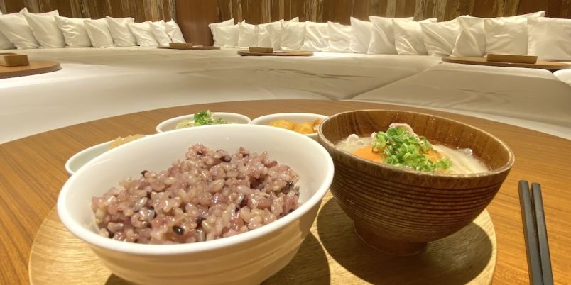 「和カフェyusoshi 渋谷」のリラックス空間でからだに優しい料理をいただくご自愛タイム｜るるぶ&more.